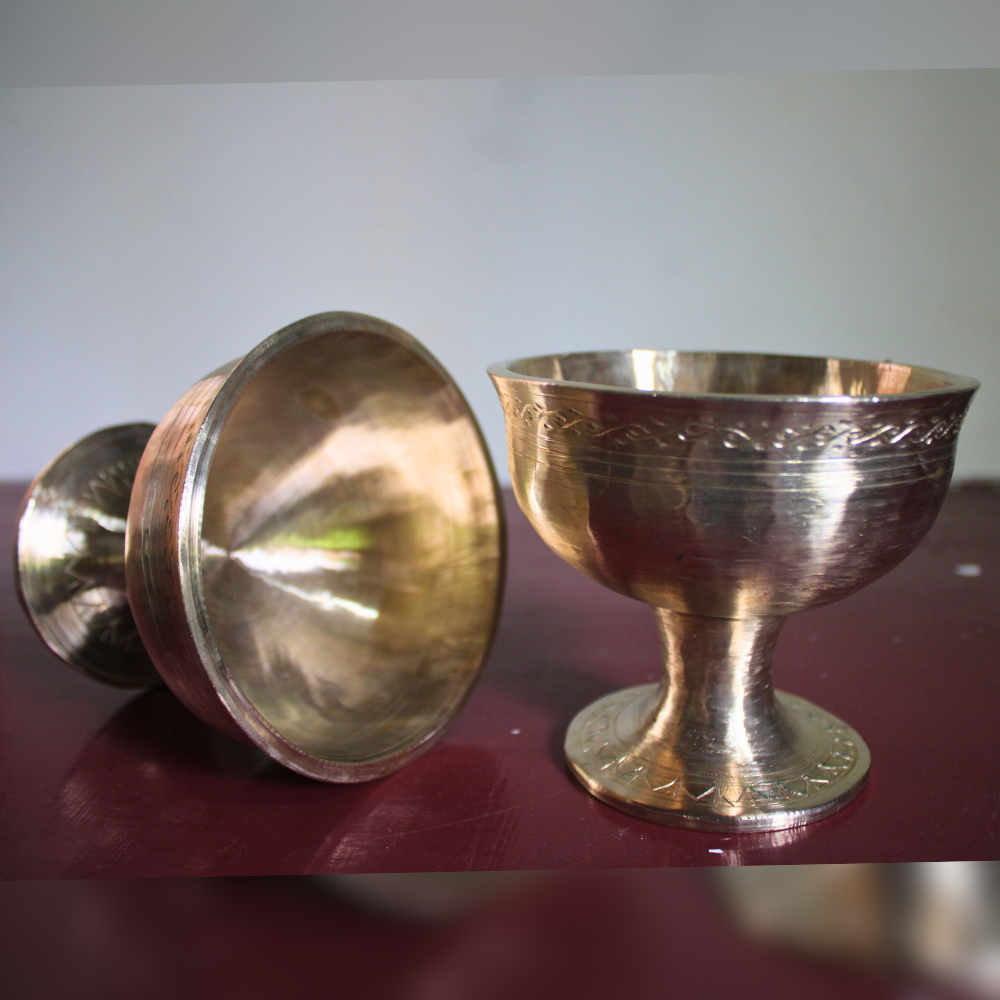 Best Designed Handmade Banbati Bronze made (Bell Metal Standing Bowl ...